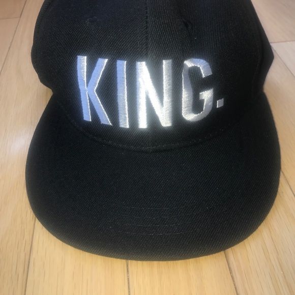 THINK VINTAGE ONLINE | Accessories | King Black White Snap Cap Hat Nwt ...